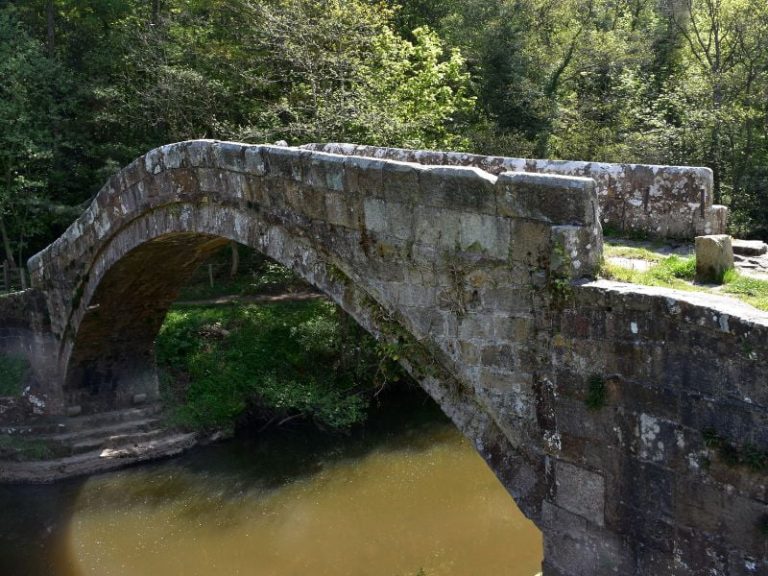 The legend of Beggar's Bridge in Glaisdale | The Whitby Guide
