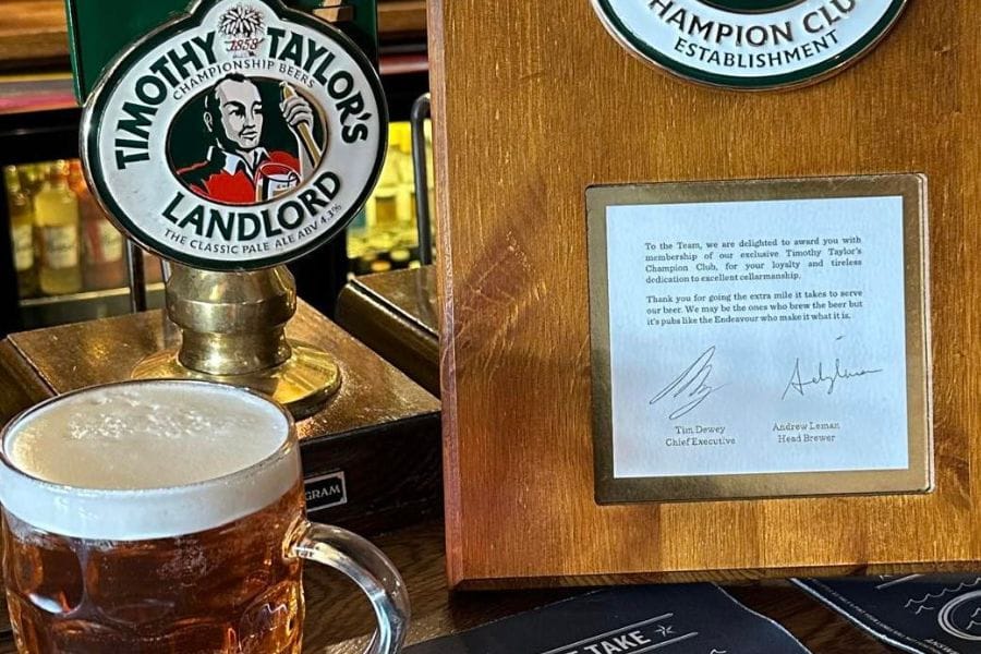 The Endeavour, Traditional Pub With Live Music in Whitby